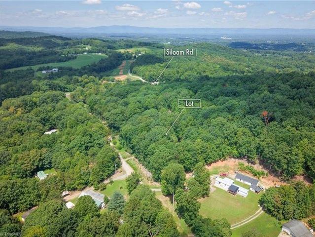 185 Boaz Ln, Mount Airy, NC 27030