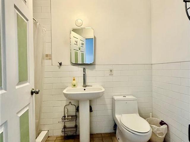 185 Bay 11th Street