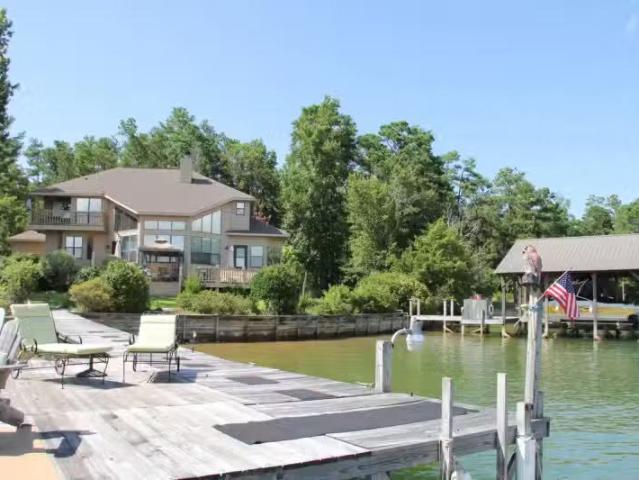 185 BAYOU RD, DADEVILLE, AL 36853