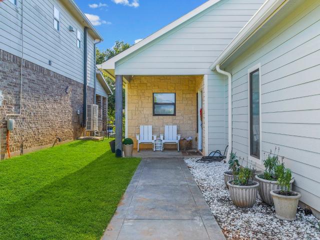 185 Bayview Lane