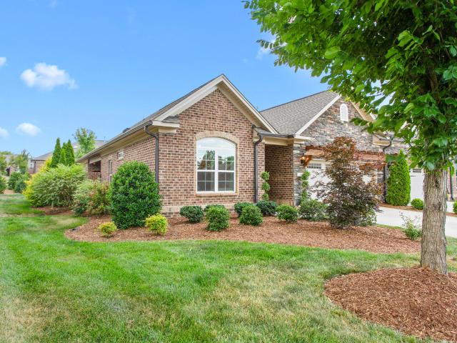 185 Balmoral Court