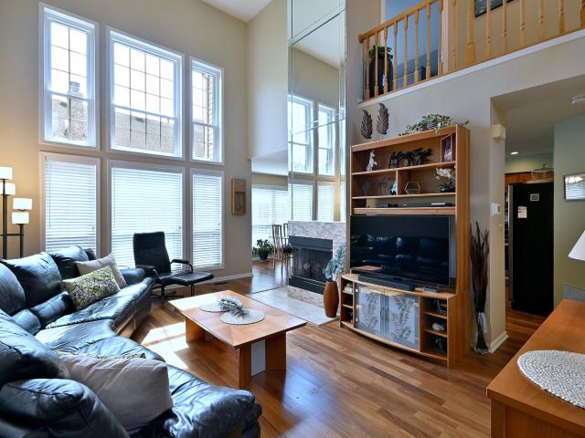 185 Benton Ln, Unit 2, Bloomingdale, IL 60108 | MLS #12614 | Compass