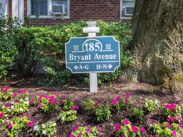 185 Bryant Avenue 1M