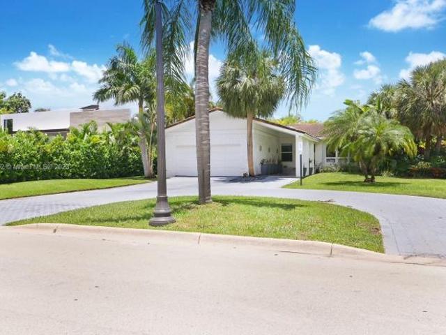 185 Golden Beach Dr, Golden Beach, FL 33160
