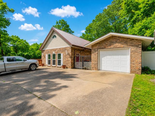 185 Glenwood Circle