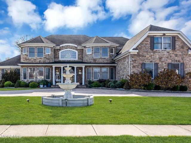 185 Dayna Ct, Toms River, NJ 08753