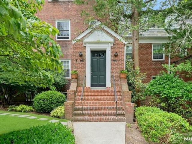 185 E Palisade Ave Apt D11B, Englewood, NJ 07631