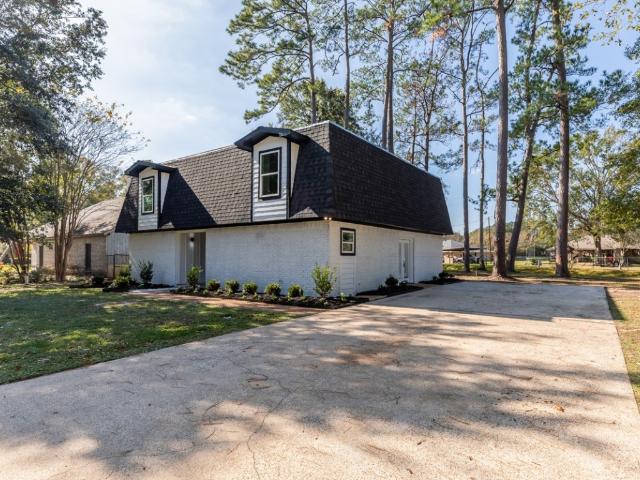 185 El Pinto Drive