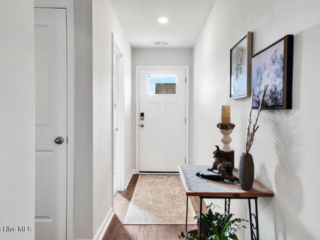 185 Kite Circle NE
