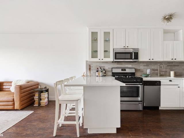 185 Hall Street, Unit 710 | Compass