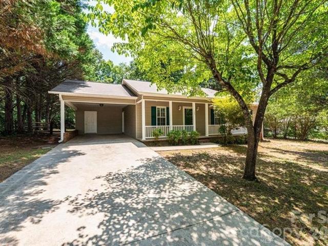 185 Hickman Ave, Hudson, NC 28638