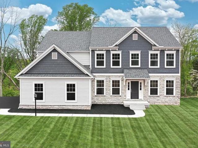 185 Oak Grove Rd #25, Morgantown, PA 19543