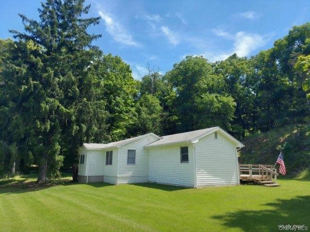 185 Oxford Rd, Chester, NY 10918