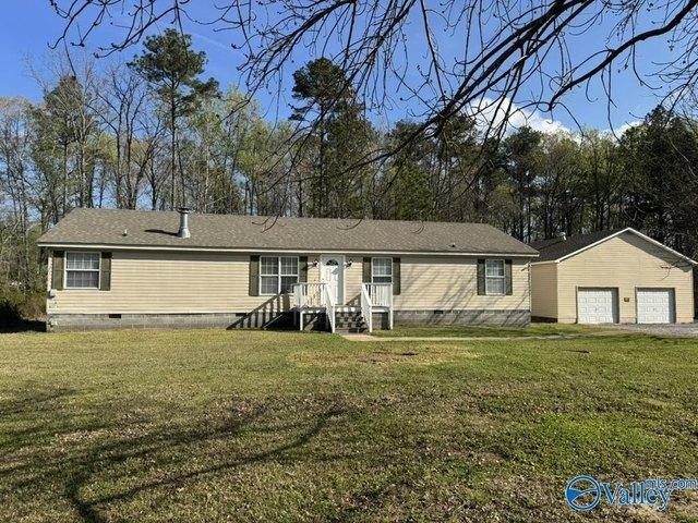 185 Lakefront Dr, Leesburg, AL 35983