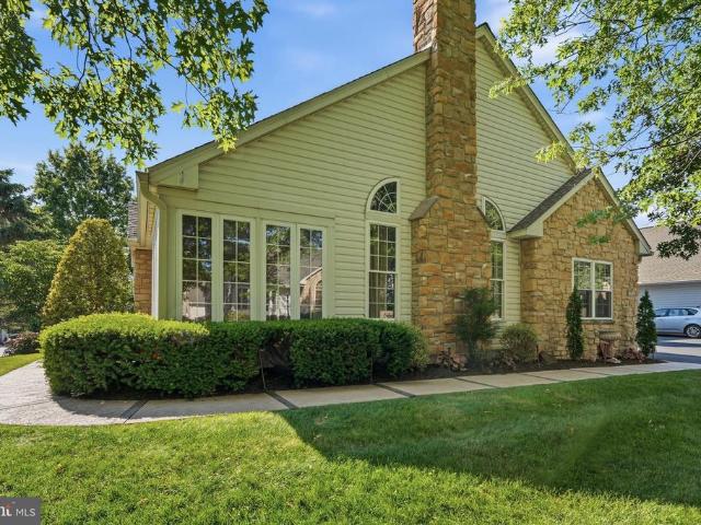 185 Lions Gate Circle