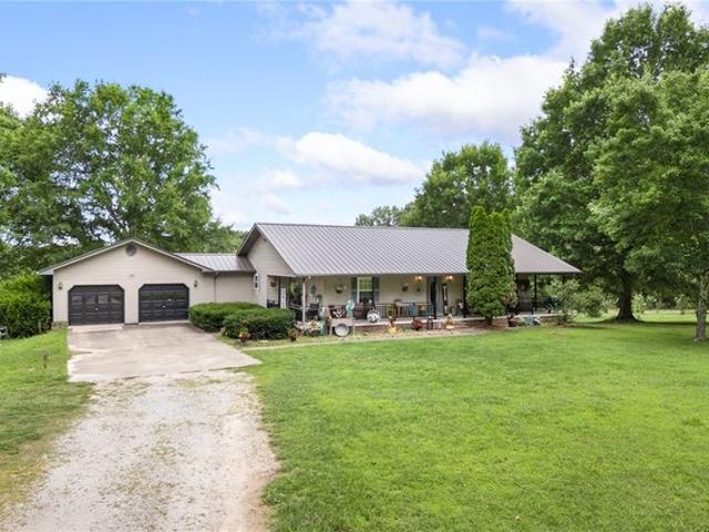 185 Lucky Ln, Harrison, AR 72601