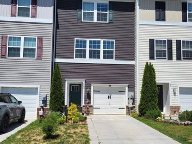 185 Magellan Dr, Martinsburg, WV 25404