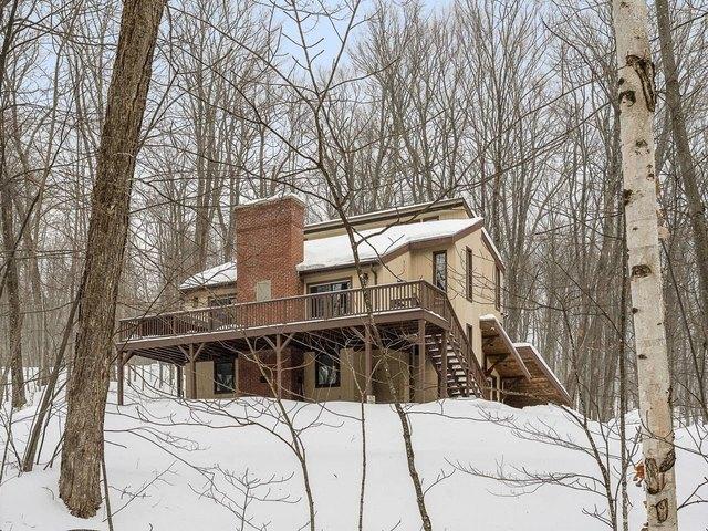 185 Maple Rd, Stowe, VT 05672