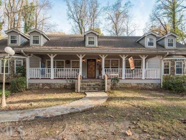 185 Melody Ln, Fayetteville, GA 30215