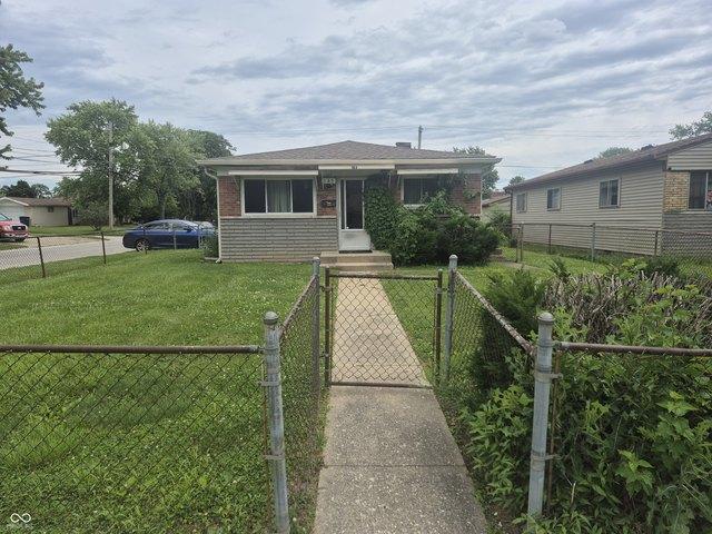 185 N 9th Ave, Beech Grove, IN 46107