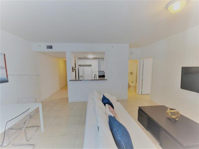 185 SE 14th Ter, Unit 1101, Miami, FL 33131 | MLS #A11922 | Compass