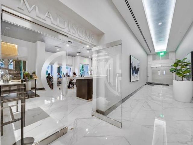 185 SE 14th Terrace #702, Miami, FL 33131