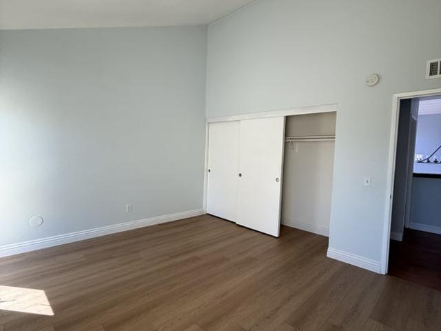 185 sqft Private Bedroom with Renovated Bathroom