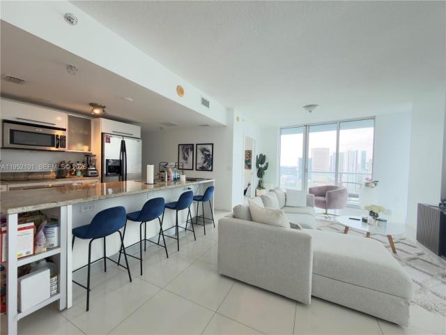 185 SW 7th St, Unit 2711, Miami, FL 33130 | MLS #A11952