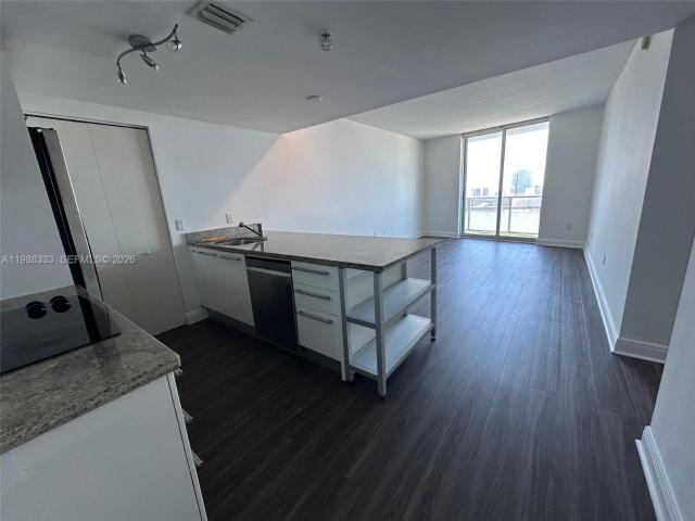 185 SW 7th St, Unit 3210, Miami, FL 33130 | MLS #A11988 | Compass