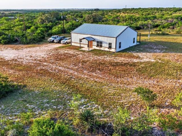 185 Pr # 7460, Kenedy, TX 78119