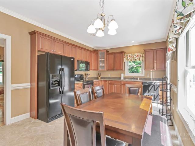185 Ravens View