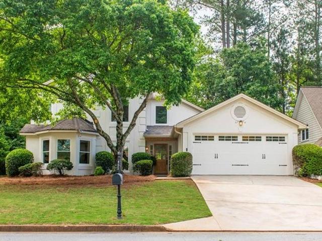 185 River Terrace Ct, Roswell, GA 30076