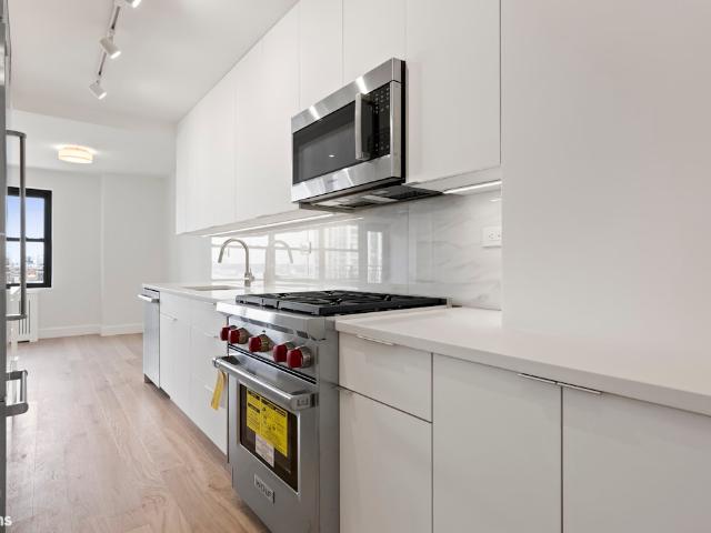 185 W END Avenue 11D