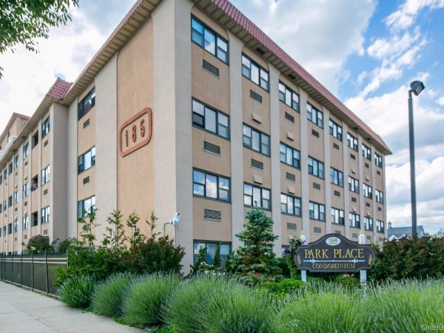 185 W Park Ave, Unit 209, Long Beach, NY 11561 | MLS #981163