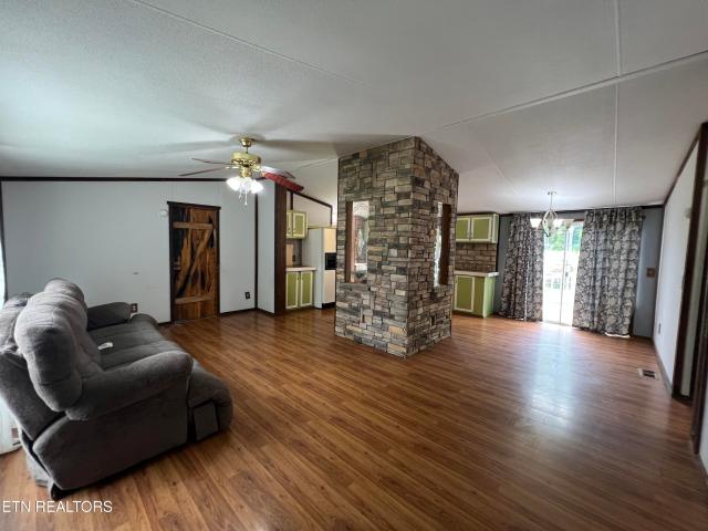 185 Toomey Lane