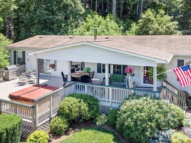 185 Trout Water Cir, Burnsville, NC 28714