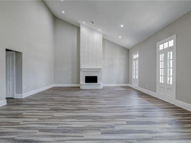 185 Villere Dr, Destrehan, LA 70047 | MLS #2525 | Compass