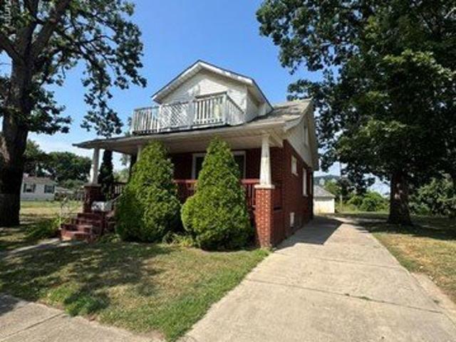18647 Robert St, Melvindale, MI 48122