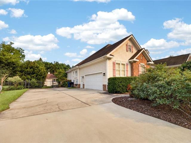 1864 Mayberry DR