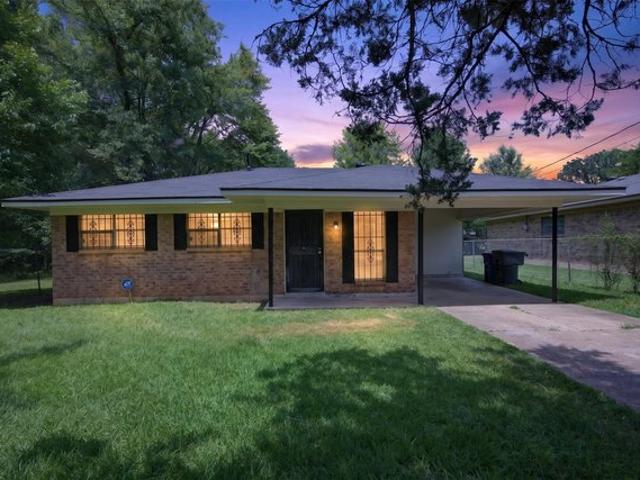 1864 Christopher Glen St, Shreveport, LA 71107