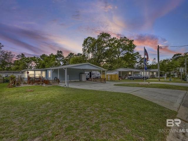 1864 Princess Ln, Lillian, AL 36549