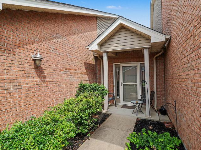 1864 Quarry Oaks Drive