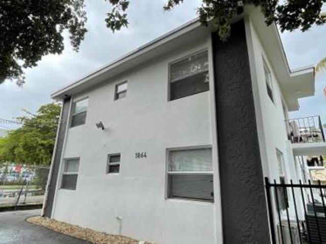 1864 24th St NW #2, Miami, FL 33142