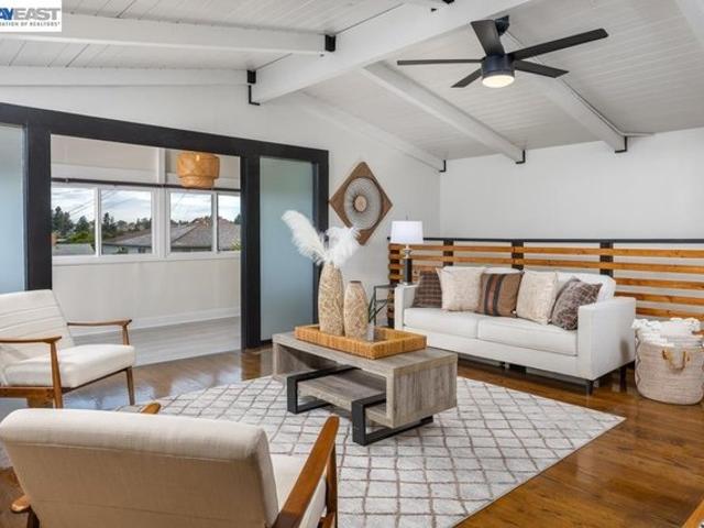 18650 Center St, Castro Valley, CA 94546