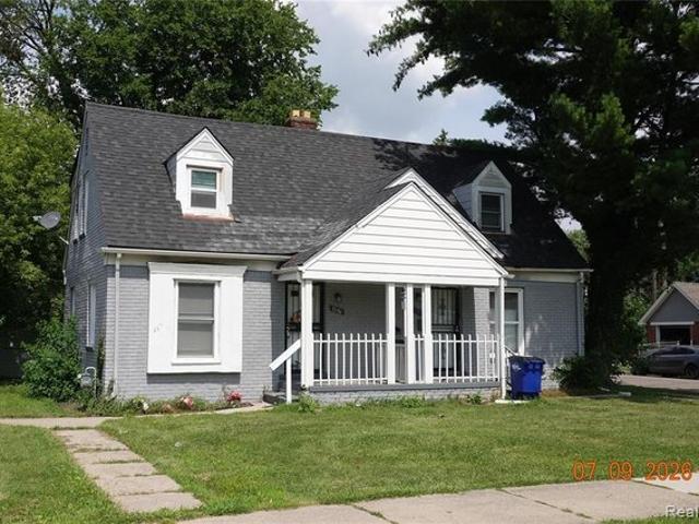 18651 and 18653 Kelly Rd, Detroit, MI 48224
