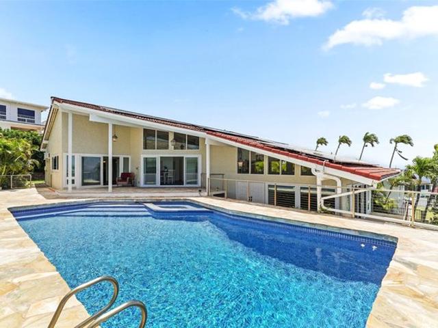 1865 Alaweo St, Honolulu, HI 96821