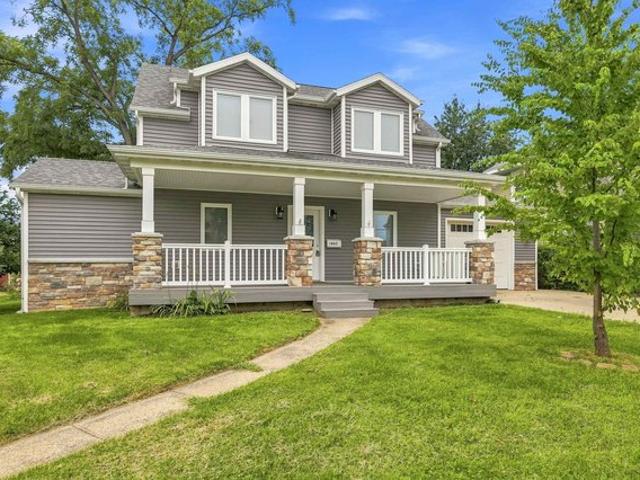 1865 Asbury Rd, Dubuque, IA 52001