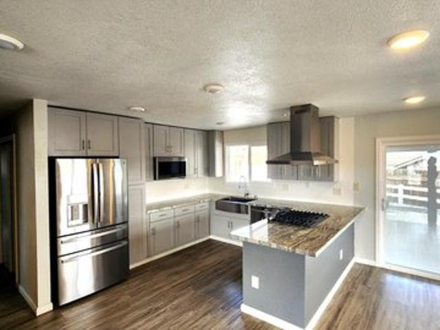 1865 Stardust St, Reno, NV 89503