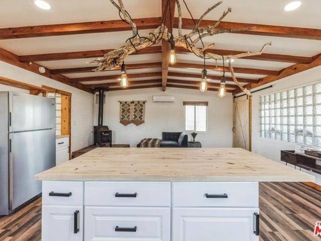 1866 Old Woman Springs Rd, Landers, CA 92285