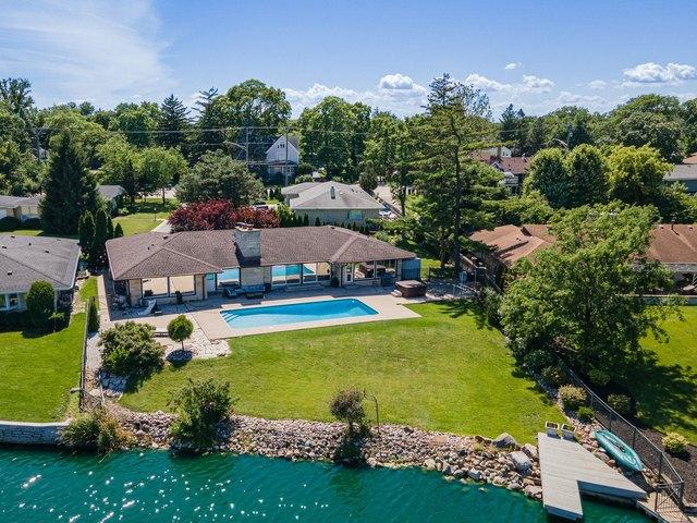 1866 Berry Ln, Des Plaines, IL 60018